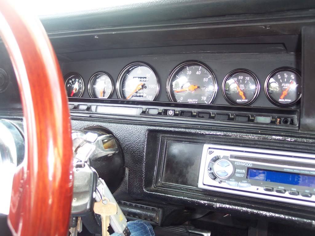 painting my dash panel (70 chevelle). step by step.
