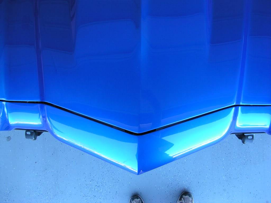 Reducing hood/header panel gap
