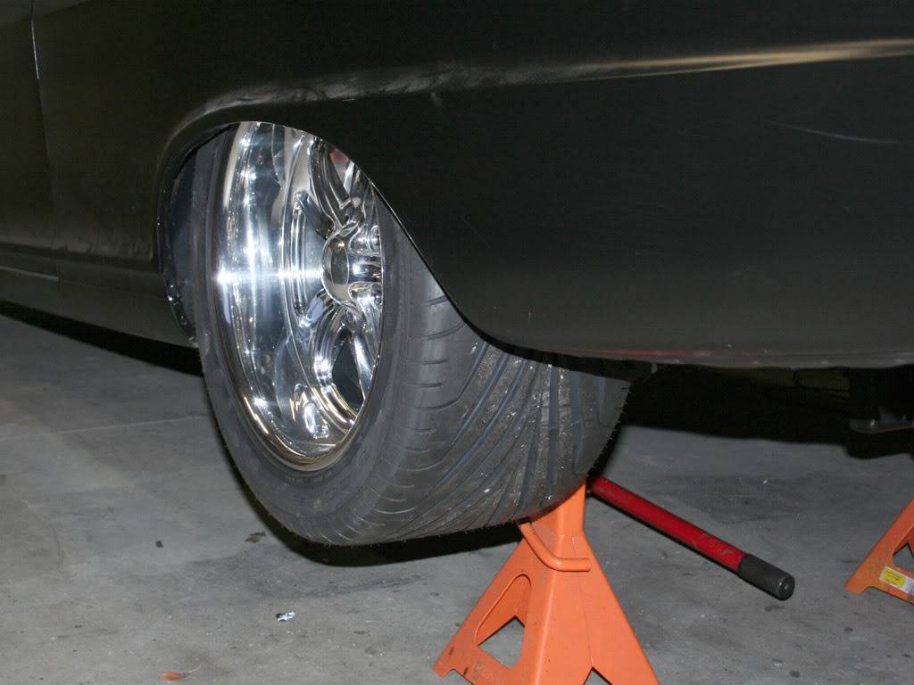 255/45/17 on 9" rim?