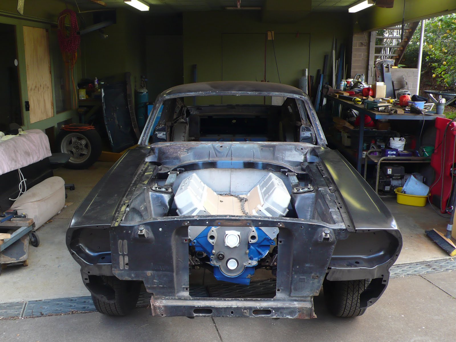 Modified AJE strut tower in Classic Falcon