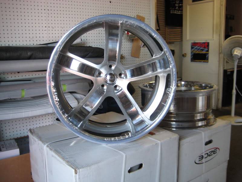 Boze Lateral G Wheel pics please.