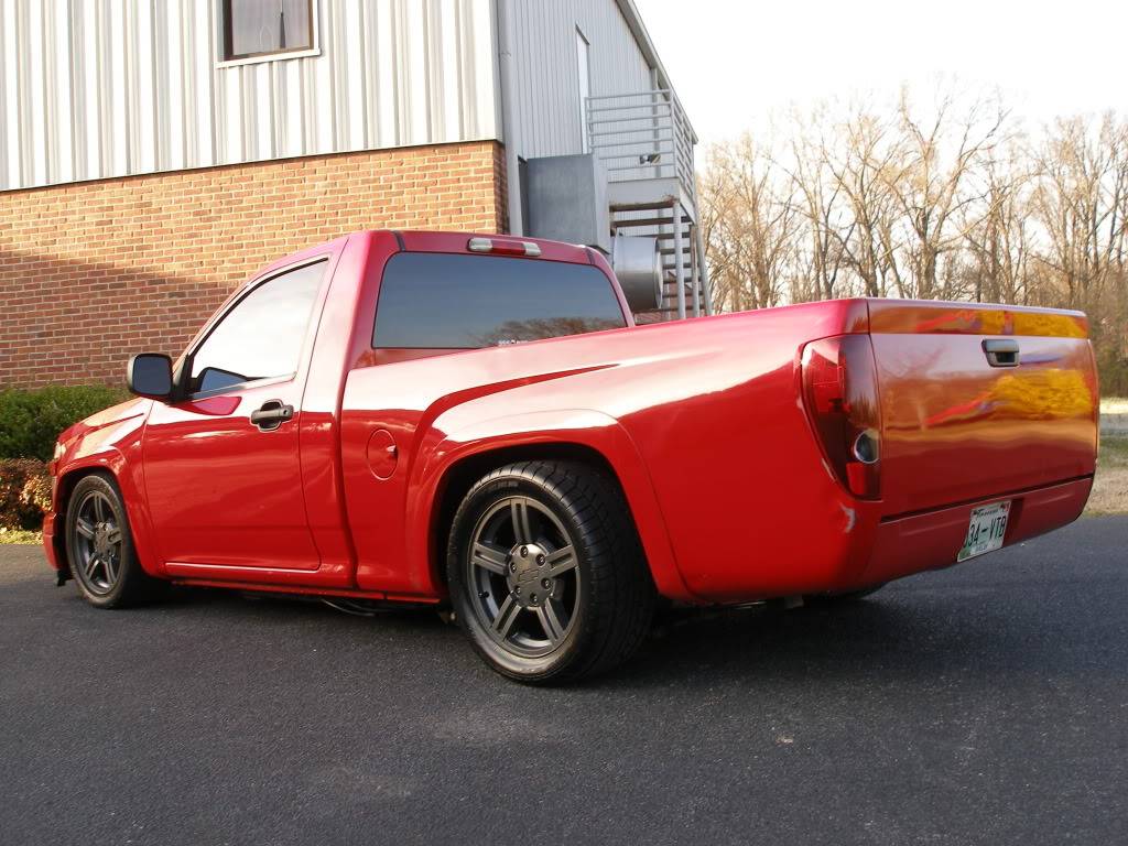Looking for pics of 18X8's with 275's - Page 2