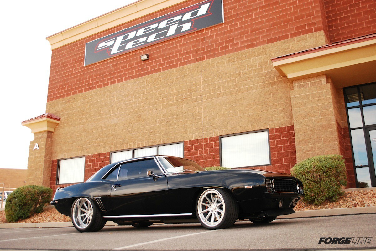 Speedtech '69 Camaro on 19/20-inch Forgeline RB3C Wheels