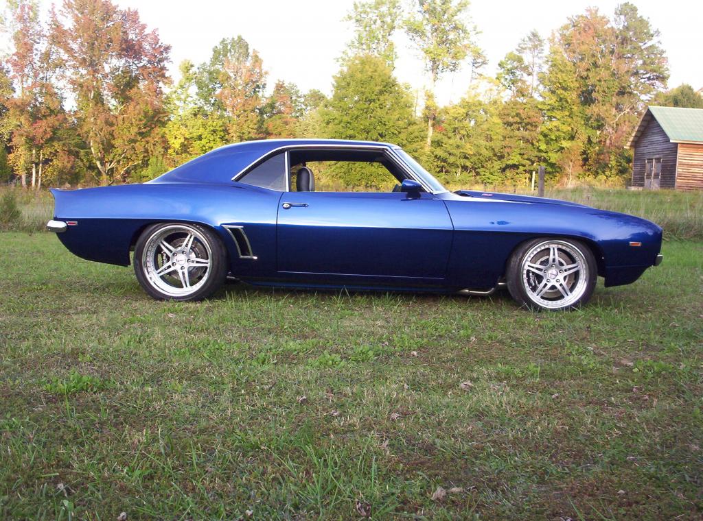 '69 Camaro on Forgeline SP3P Wheels by Custom Classics and Restorations