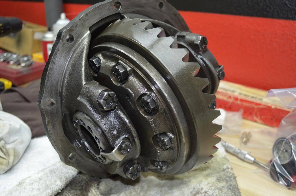 Ford 9 inch center section.