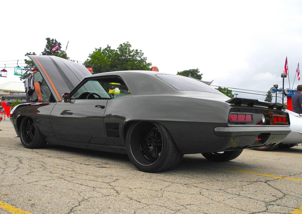Mary and Clayton Graham's "T-Rex" '69 Camaro on Forgeline SP3P Wheels