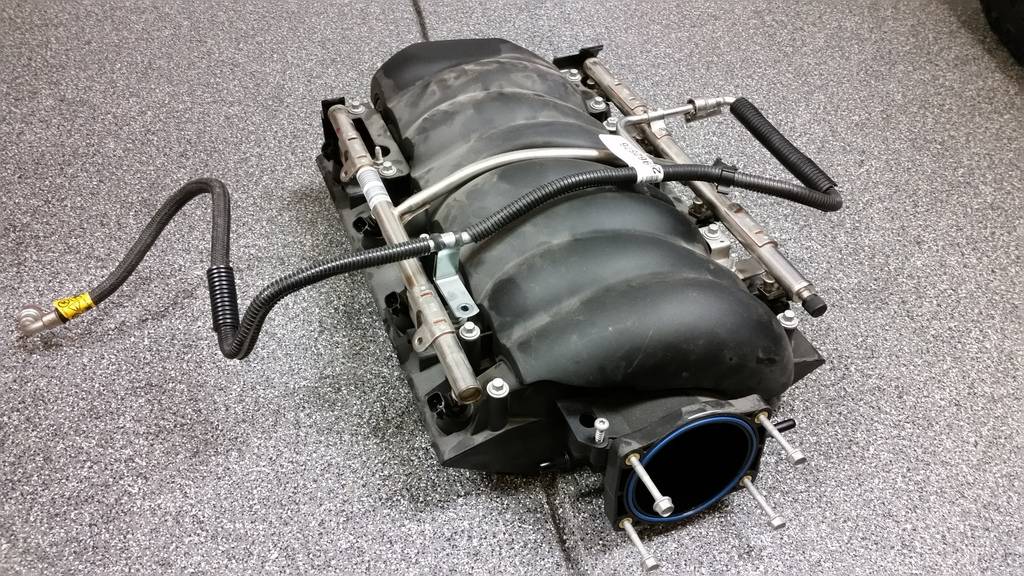 FS: LS3/L92 Intake Manifold assembly with fuel injectors & rails
