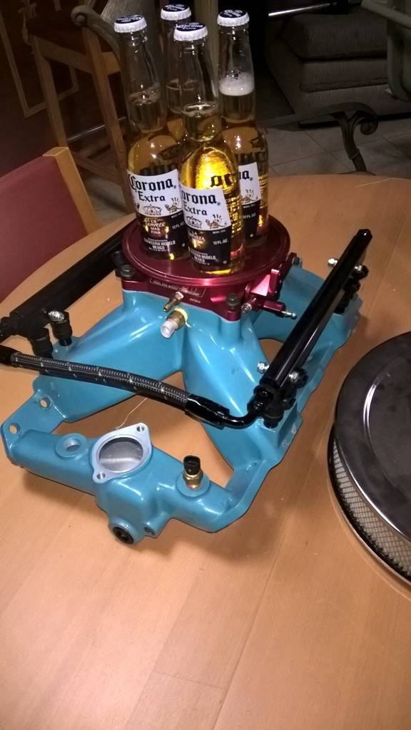 Pontiac Victor EFI Intake with throttle body, injectors and fuel rails.