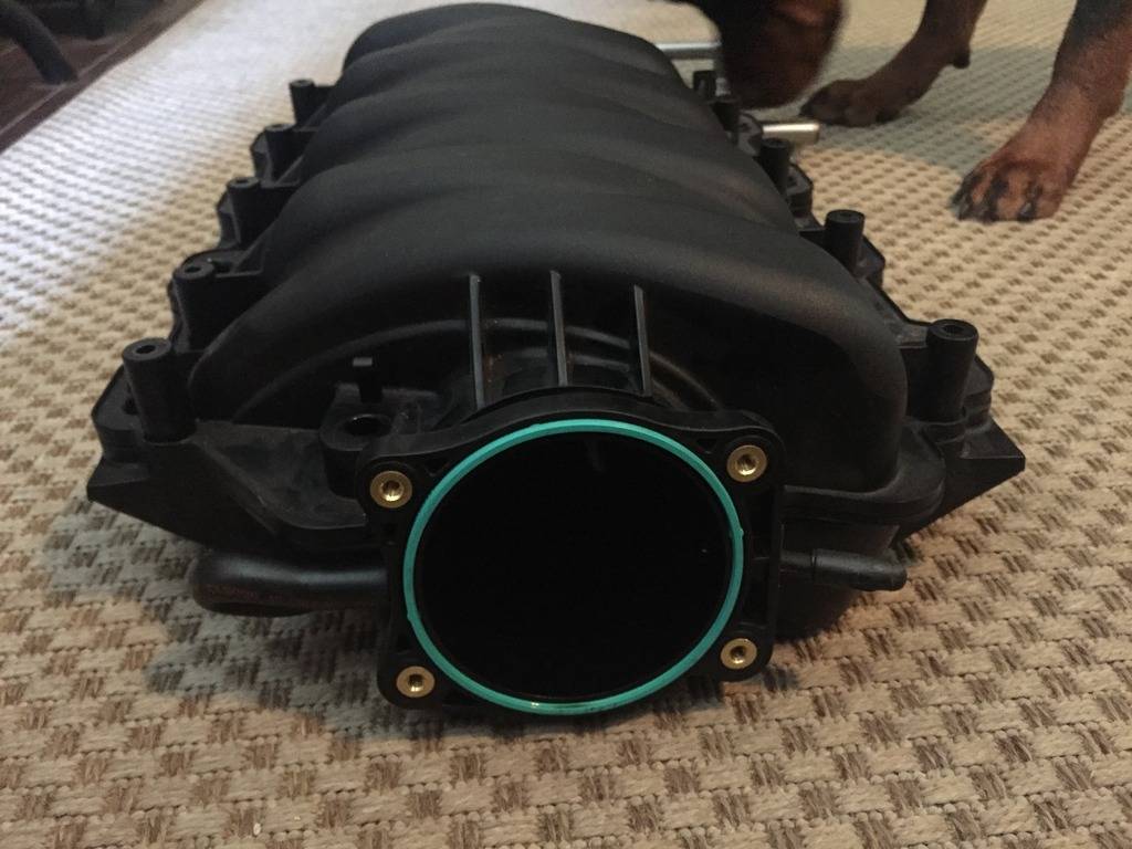 FS Used LS7 stock intake manifold and fuel rails