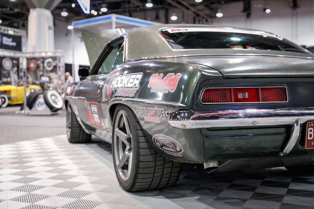 Mark Stielow's Gunner '69 Camaro on Forgeline Forged Monoblock CF1 Open ...