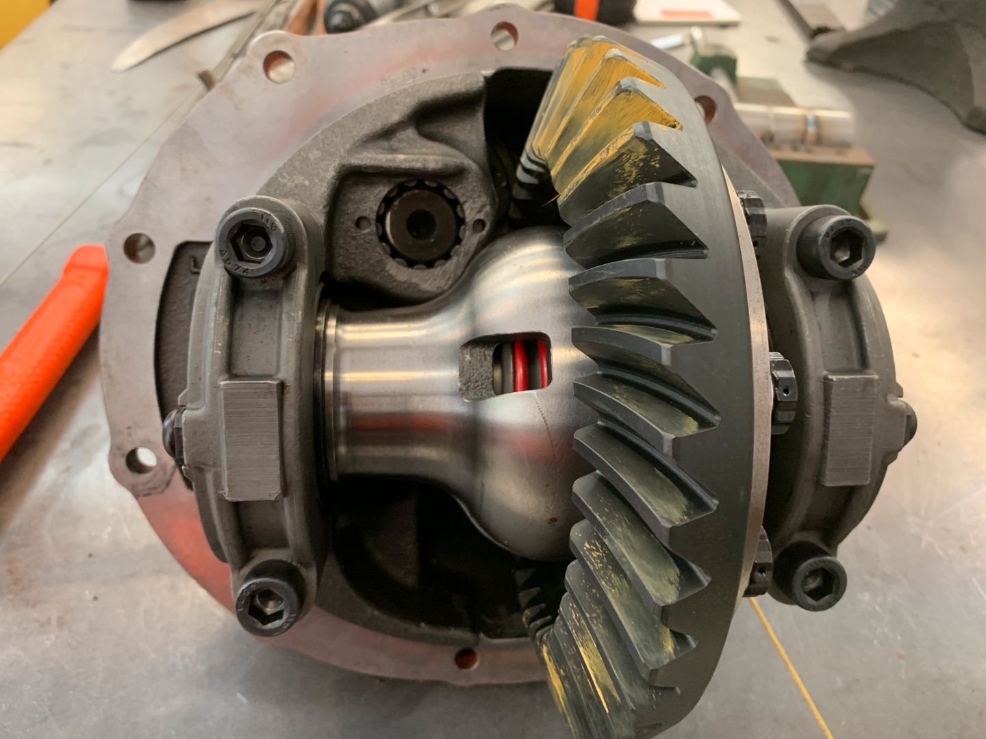 Brand new, never ran, Detroit Locker with 40# springs. 35 spline Ford 9".