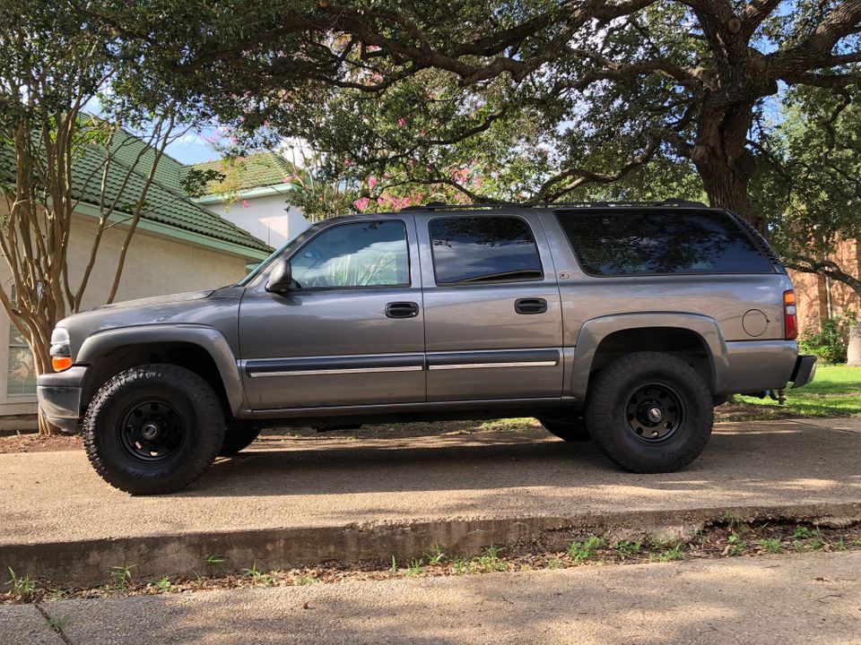 Tow Pig - 2001 Suburban 2500 4x4, 8.1 - San Antonio