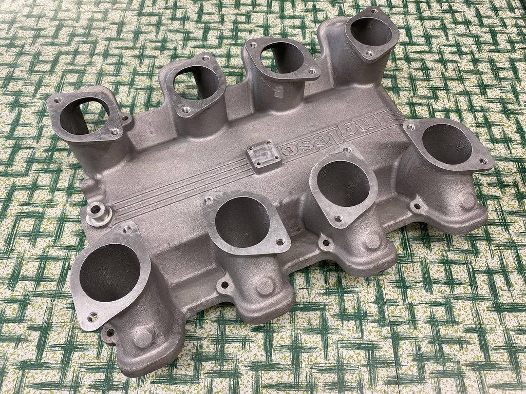 Inglese 8 Stack EFI/Carb Intake for LS3/Rectangle Port Heads