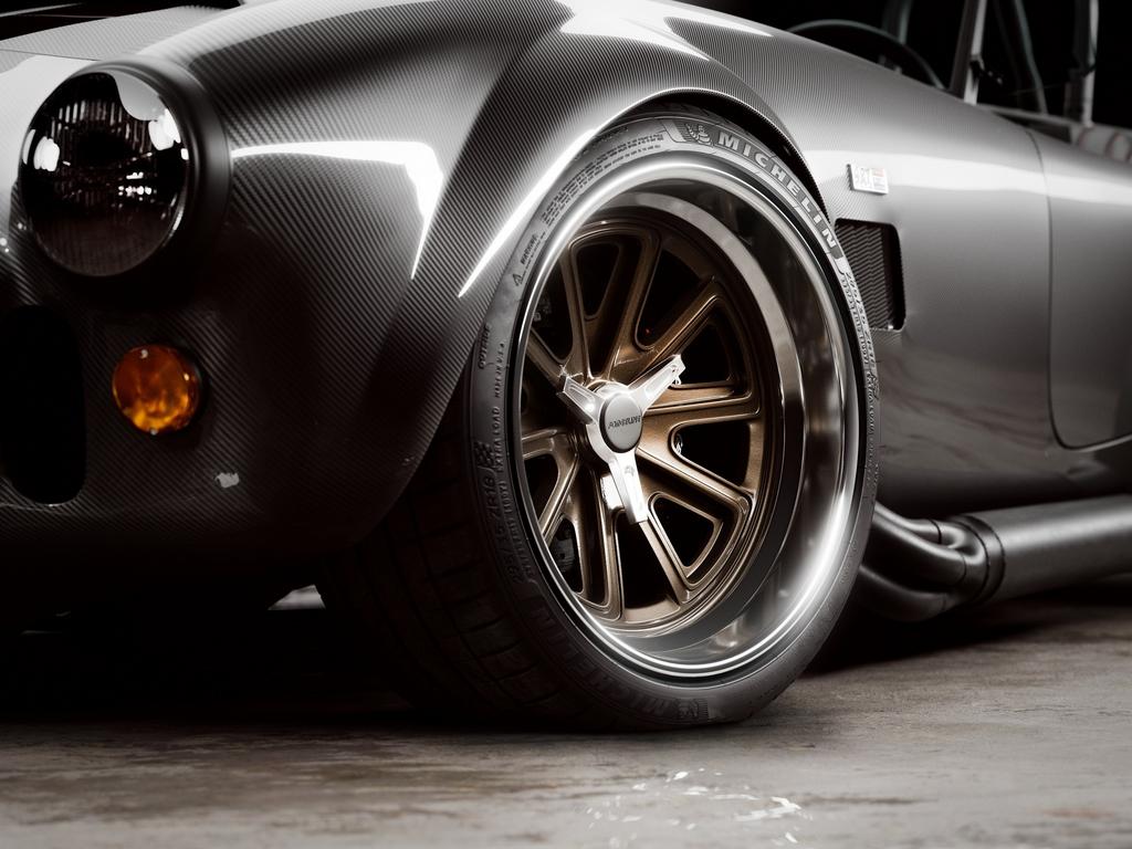 Classic Recreations Diamond Edition Shelby Cobra on Forgeline Three ...