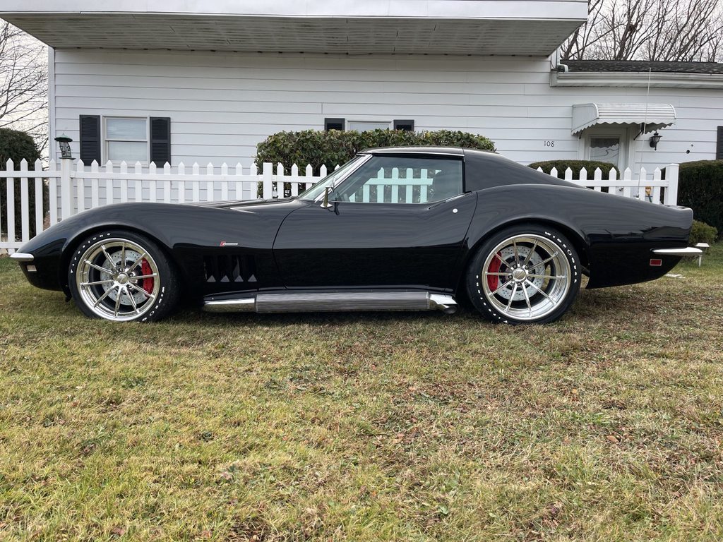 Custom 1968 Corvette Stingray Wallpaper Custom '68 Corvette Gas
